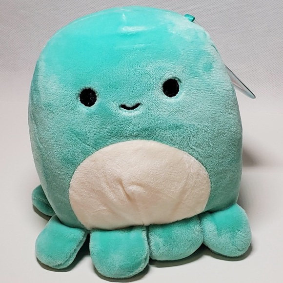 Squishy's Closet (@squishy_mallows) | Poshmark